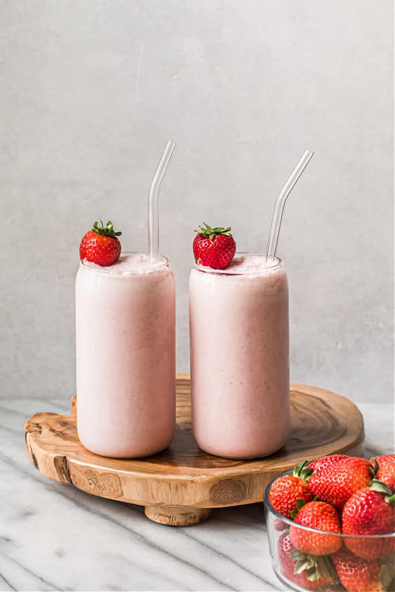 Strawberry Protein Shake - Deliciously Organic - Carrie Korem, FNTP