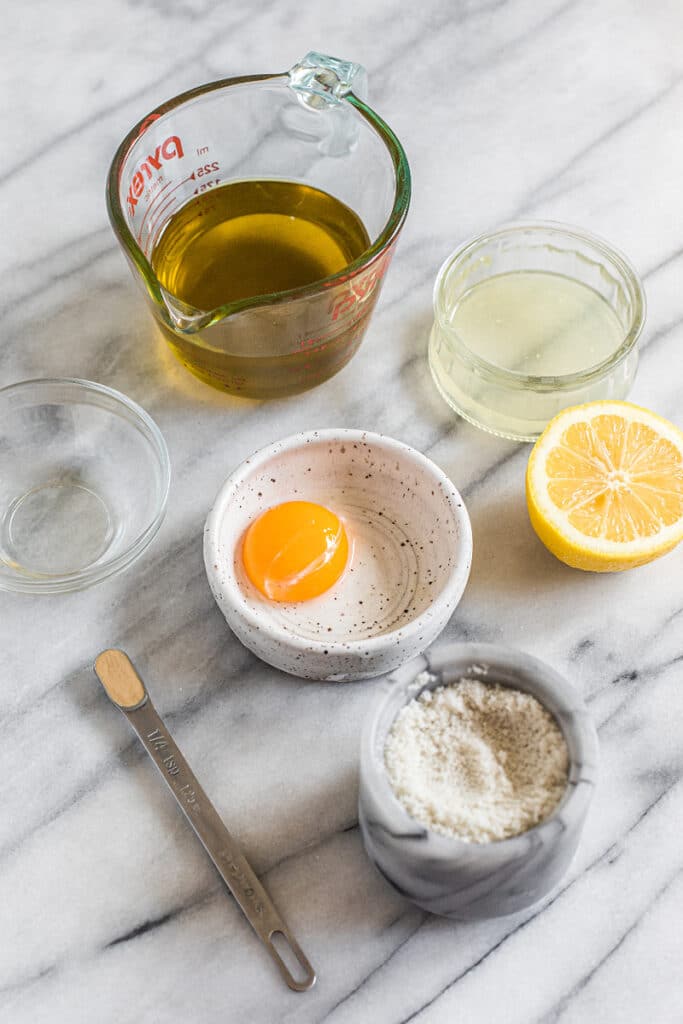 How to Make Homemade Mayonnaise (Without Seed Oils) - Deliciously ...